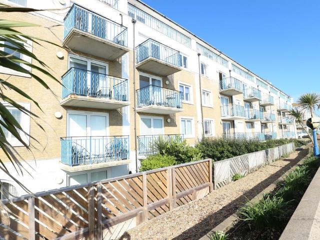 3 bedroom ground maisonette to rent