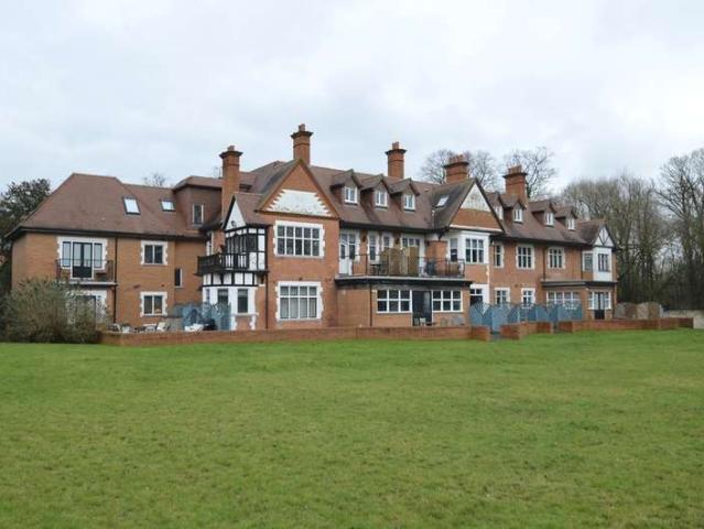 3 Bedroom Ground Flat