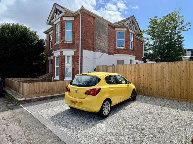 3 Bedroom Ground Flat