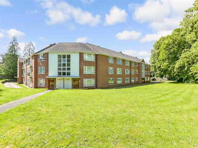 3 Bedroom Ground Flat