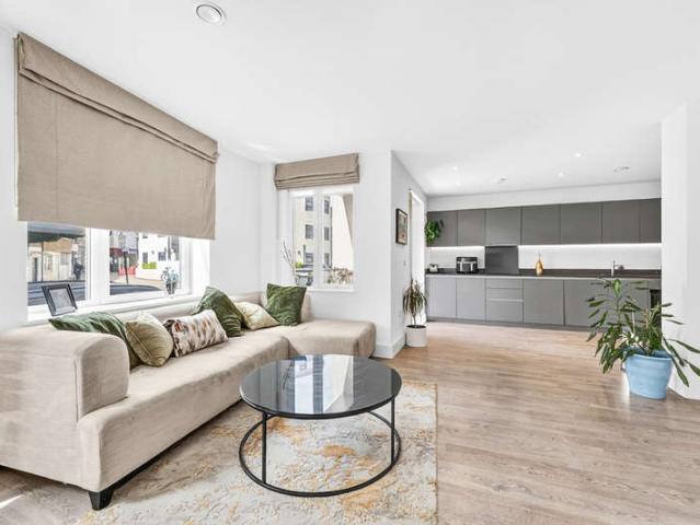 3 Bedroom Ground Flat