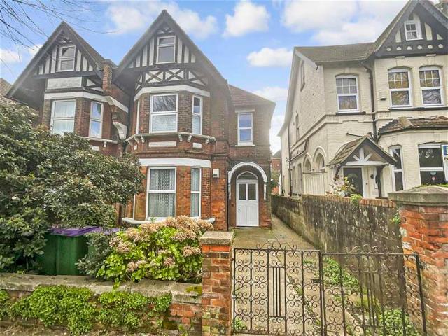 3 Bedroom Ground Flat
