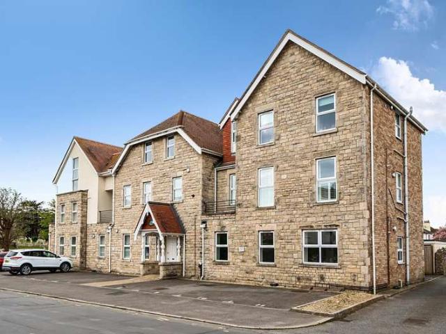 3 Bedroom Ground Flat