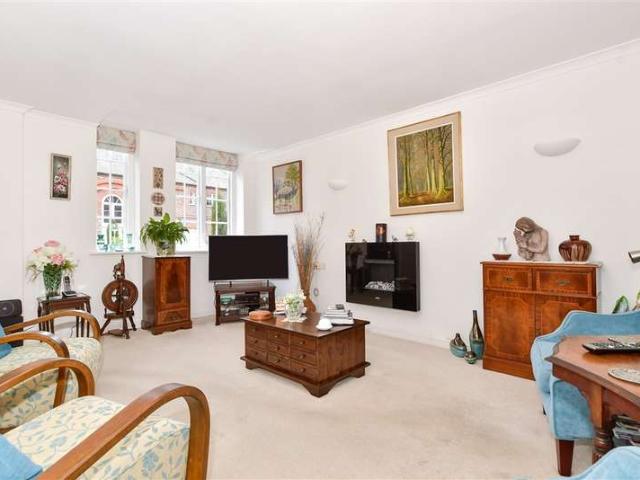 3 Bedroom Ground Flat