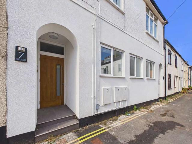 3 Bedroom Ground Flat