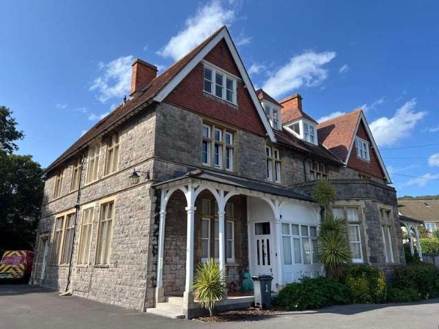 3 Bedroom Ground Flat