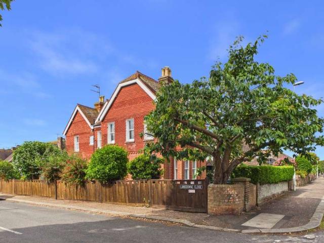 3 Bedroom Ground Flat