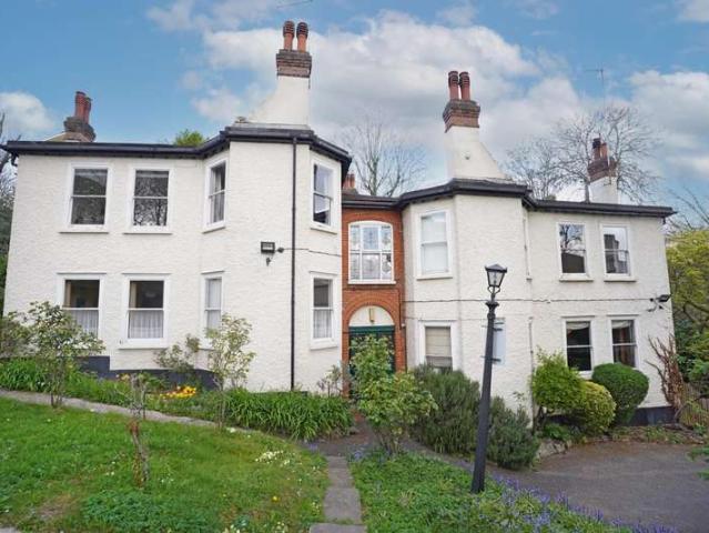 3 Bedroom Ground Flat
