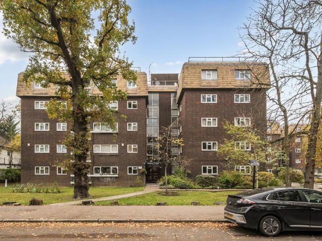 3 bedroom ground flat for sale