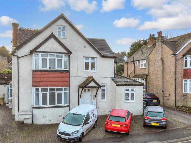 3 bedroom ground flat for sale