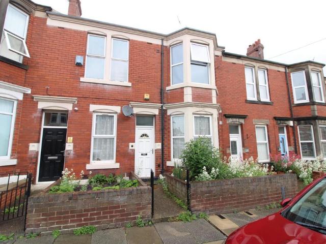 3 bedroom ground flat for sale