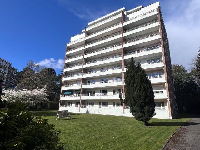 3 bedroom ground flat for sale