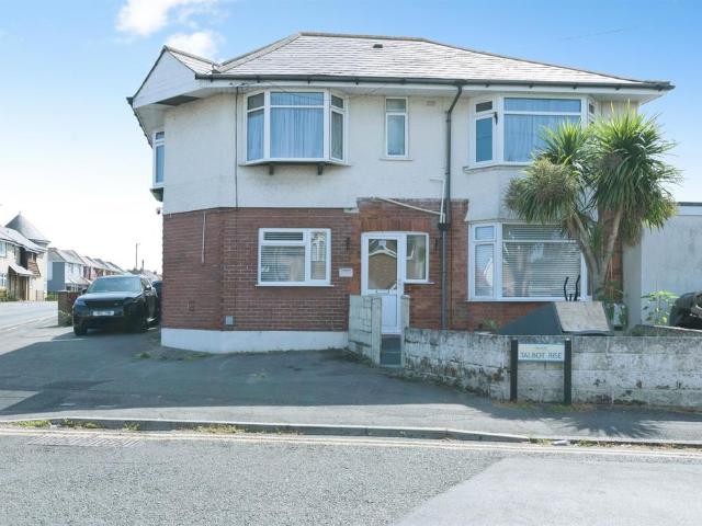 3 bedroom ground flat for sale