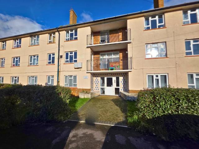 3 bedroom ground flat for sale
