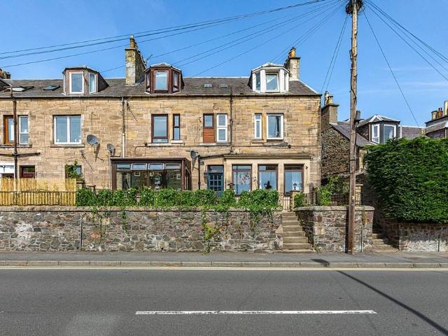 3 bedroom ground flat for sale