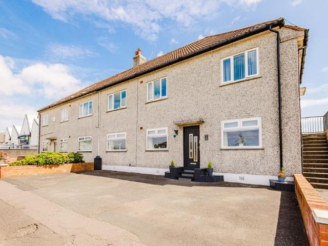 3 bedroom ground flat for sale