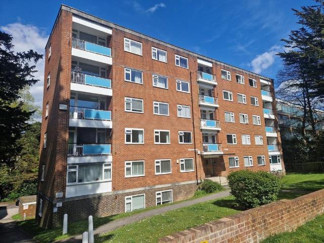 3 bedroom ground flat for sale