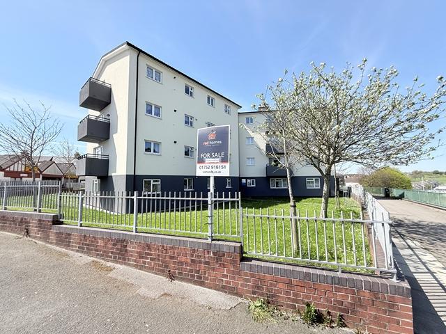 3 bedroom ground flat for sale