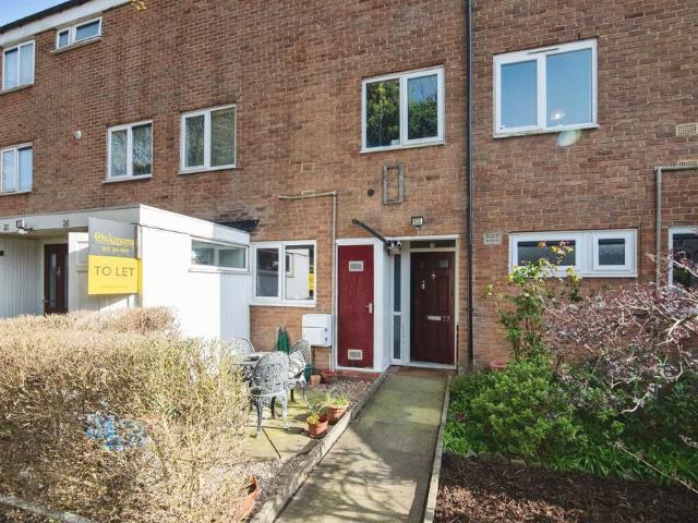 3 bedroom ground flat for sale