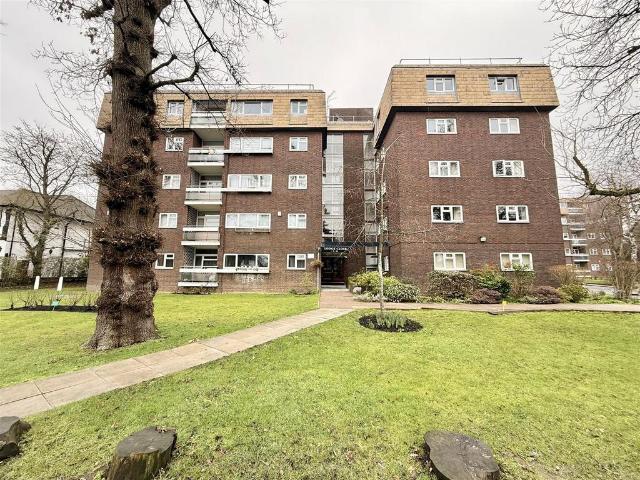 3 bedroom ground flat for sale