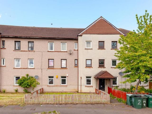 3 bedroom ground flat for sale