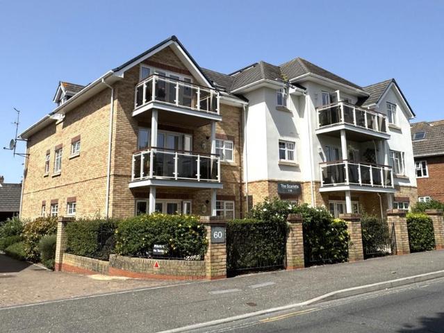 3 bedroom ground flat for sale