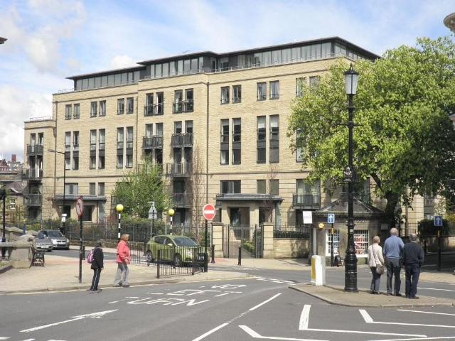 3 bedroom ground flat for sale