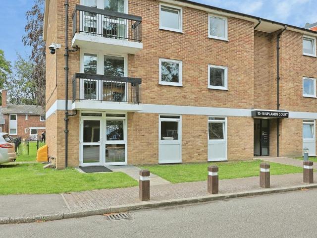3 bedroom ground flat for sale
