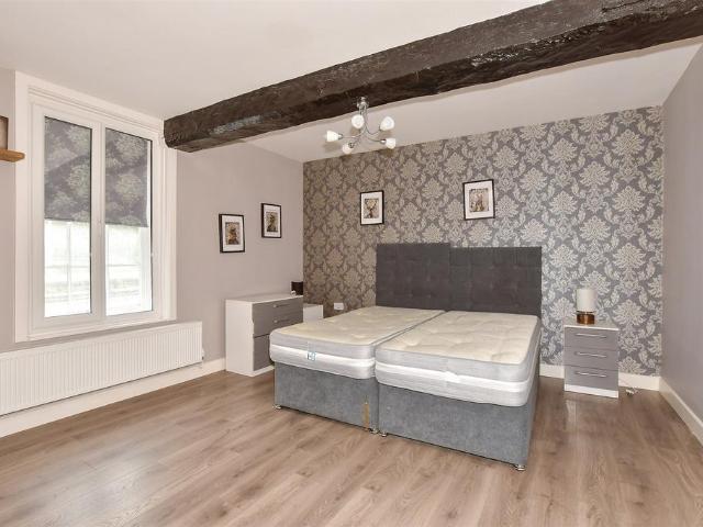 3 bedroom ground flat for sale