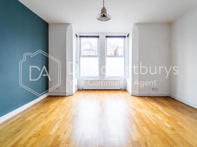 3 bedroom ground flat to rent