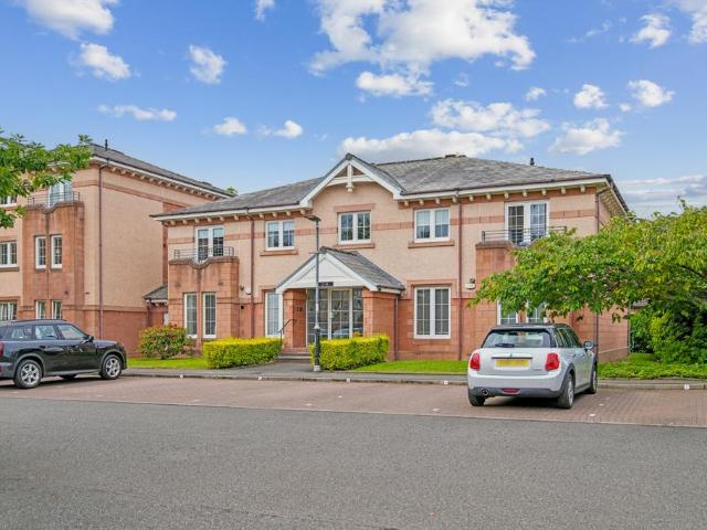 3 bedroom ground flat to rent