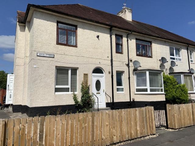 3 bedroom ground flat to rent