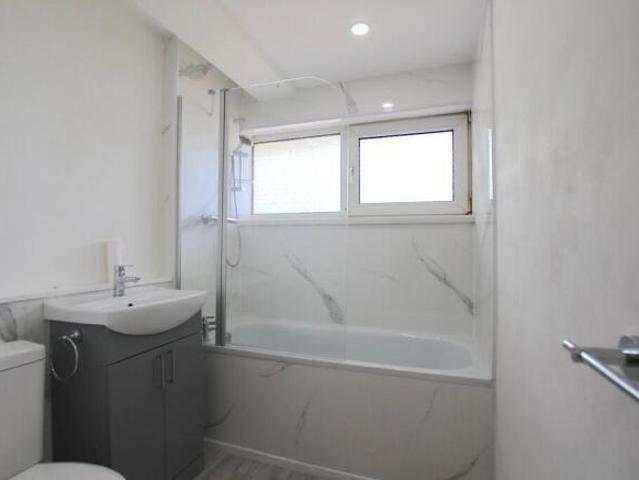 3 bedroom ground floor maisonette for rent in St. Ann's Road, London, N15