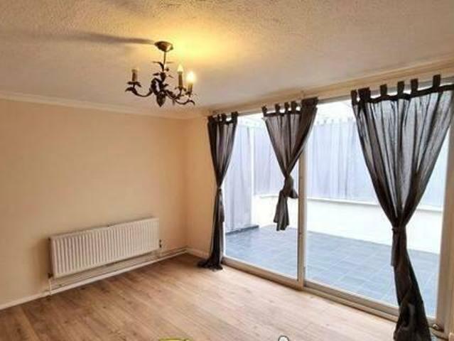 3 bedroom ground floor maisonette for rent in Rowntree Path Central Thamesmead London SE28