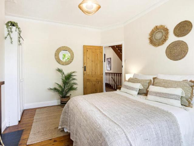 3 bedroom ground floor maisonette for sale in Glenfield Road, Ealing, London, W13