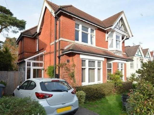 3 bedroom ground floor flat for rent in Beaulieu Road Westbourne BH4