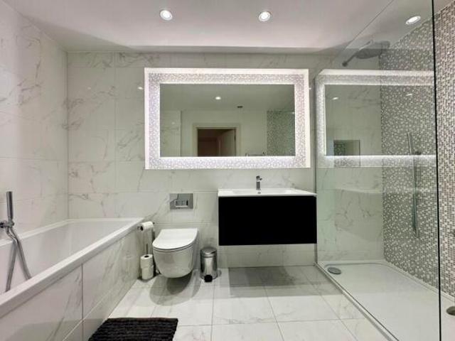 3 bedroom ground floor flat for rent in Bessborough Road, Canford Cliffs, Poole, BH13