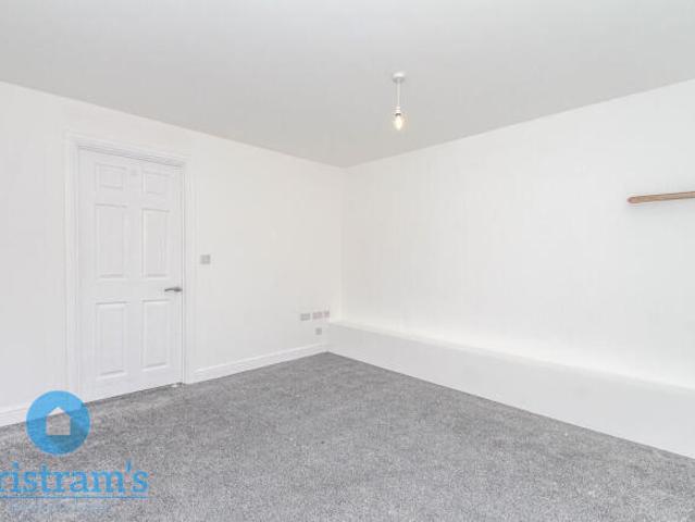 3 bedroom ground floor flat for rent in Katherine House, Alexandra Street, NG5