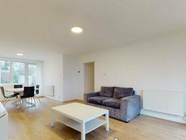 3 bedroom ground floor flat for rent in Hanger Vale Lane W5