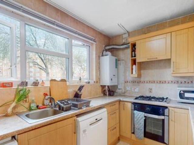 3 Bedroom Ground Floor Flat For Rent In Old Street, London