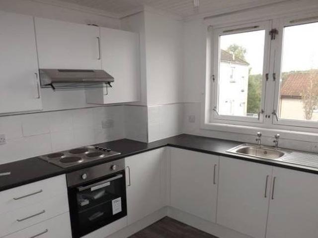 3 bedroom ground floor flat for rent in Netherthird Road Cumnock Ayrshire KA18