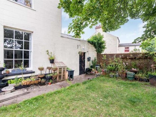 3 bedroom ground floor flat for sale in Fore Street, Heavitree, Exeter, EX1