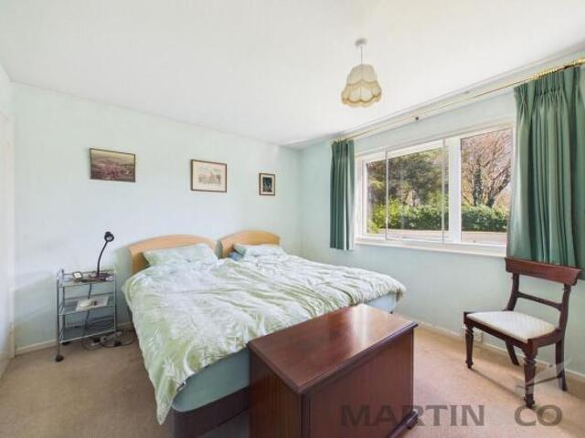 3 bedroom ground floor flat for sale in The Dell, Sandpit Lane, St Albans, AL1