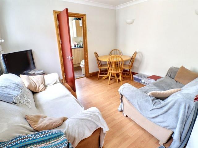 3 Bedroom Ground floor flat to Rent