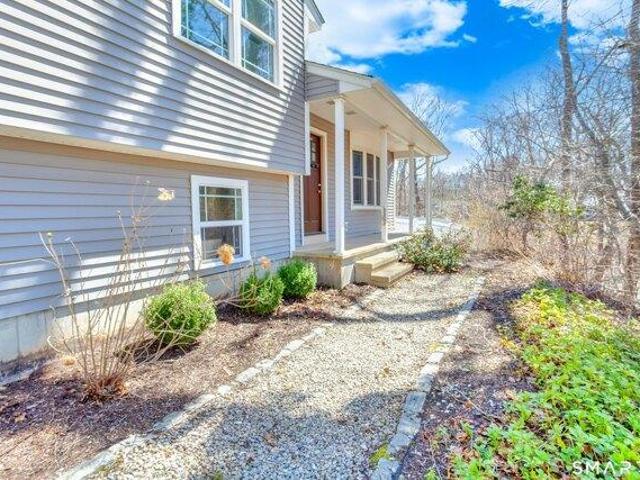 3 bedroom, Guilford CT 06437 LS102257081