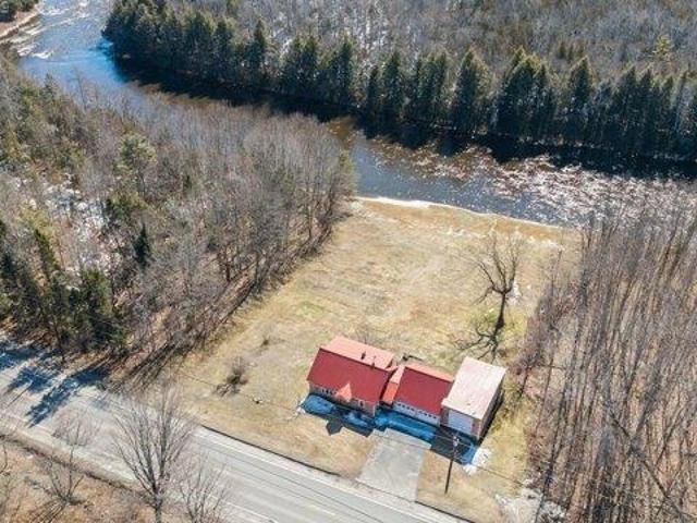 3 bedroom, Guilford ME 04443 100548191
