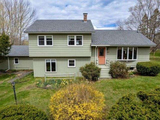 3 bedroom, Dover Foxcroft ME 04426 104789929