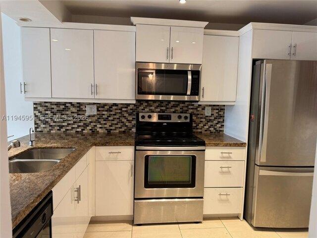 3 bedroom, Davie FL 33324 104900947