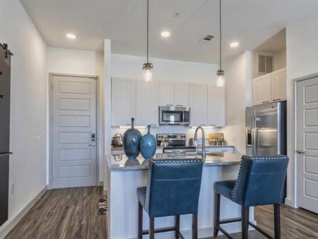 3 bedroom, Dallas TX 75235 77115522