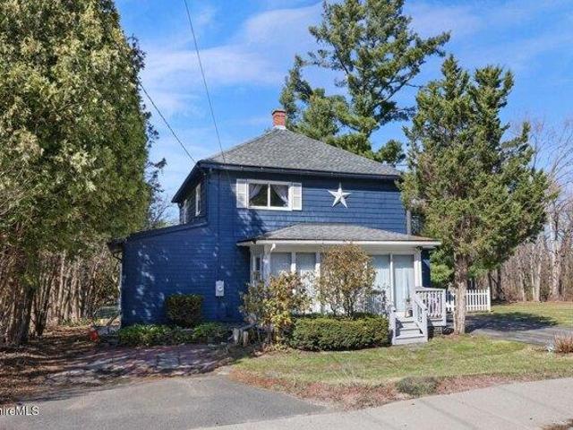 3 bedroom, Dalton MA 01226 102158113